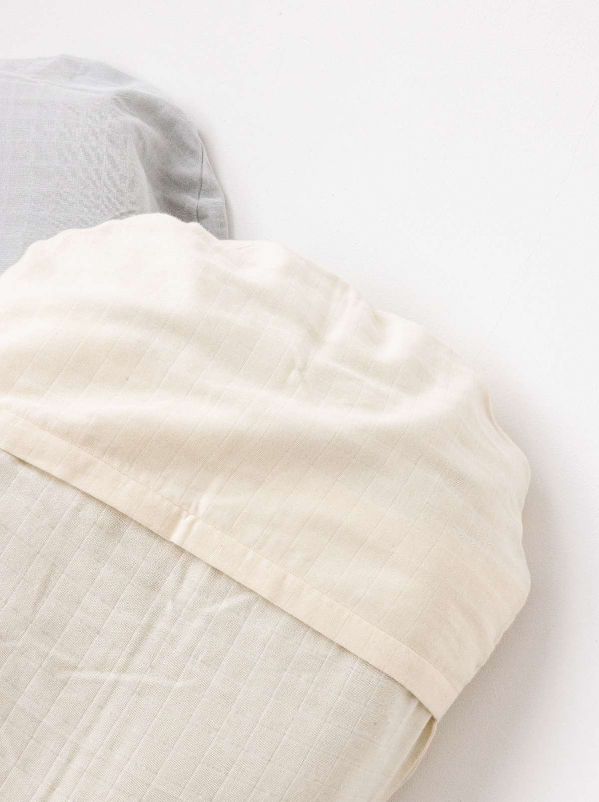 Organic muslin cover for infant lounger baby nest