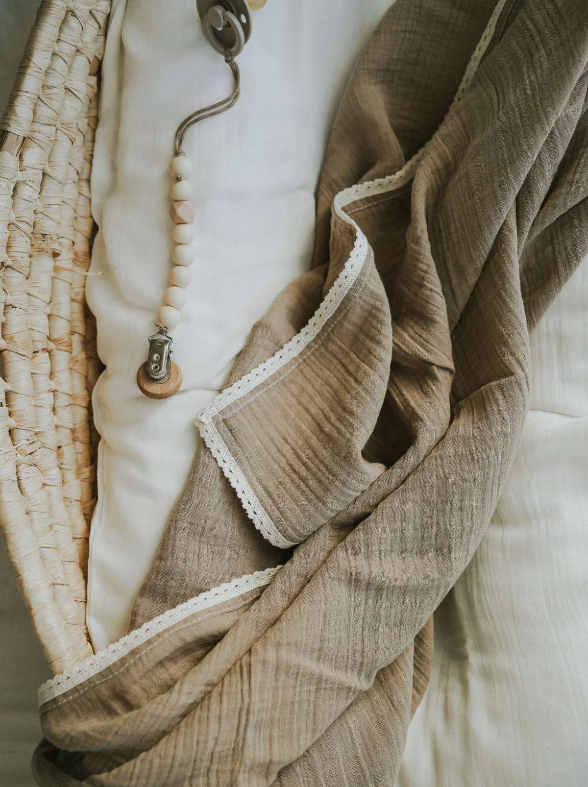 Organic muslin cover for infant lounger baby nest